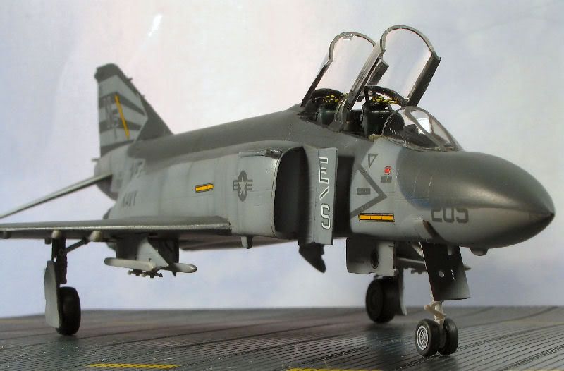 Hasegawa 1 72 F 4j S Phantom Ii Uss Midway Low Visibilty Finescale