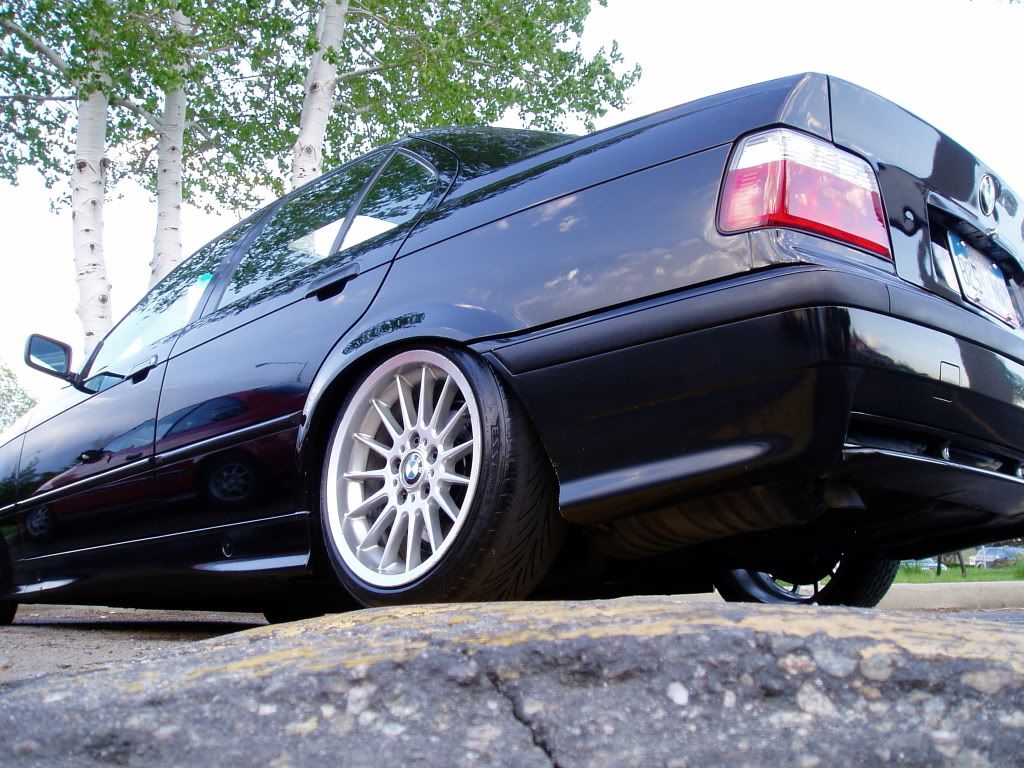 post pics of rims/wheels on e36's plz.