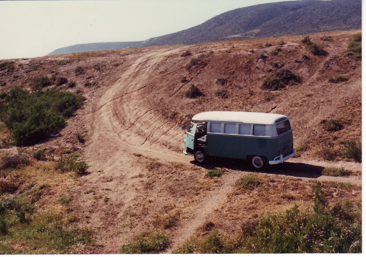 TheSamba.com :: Split Bus - View topic - Turkis Circus - Turkis / Turquoise & Blue-White Buses