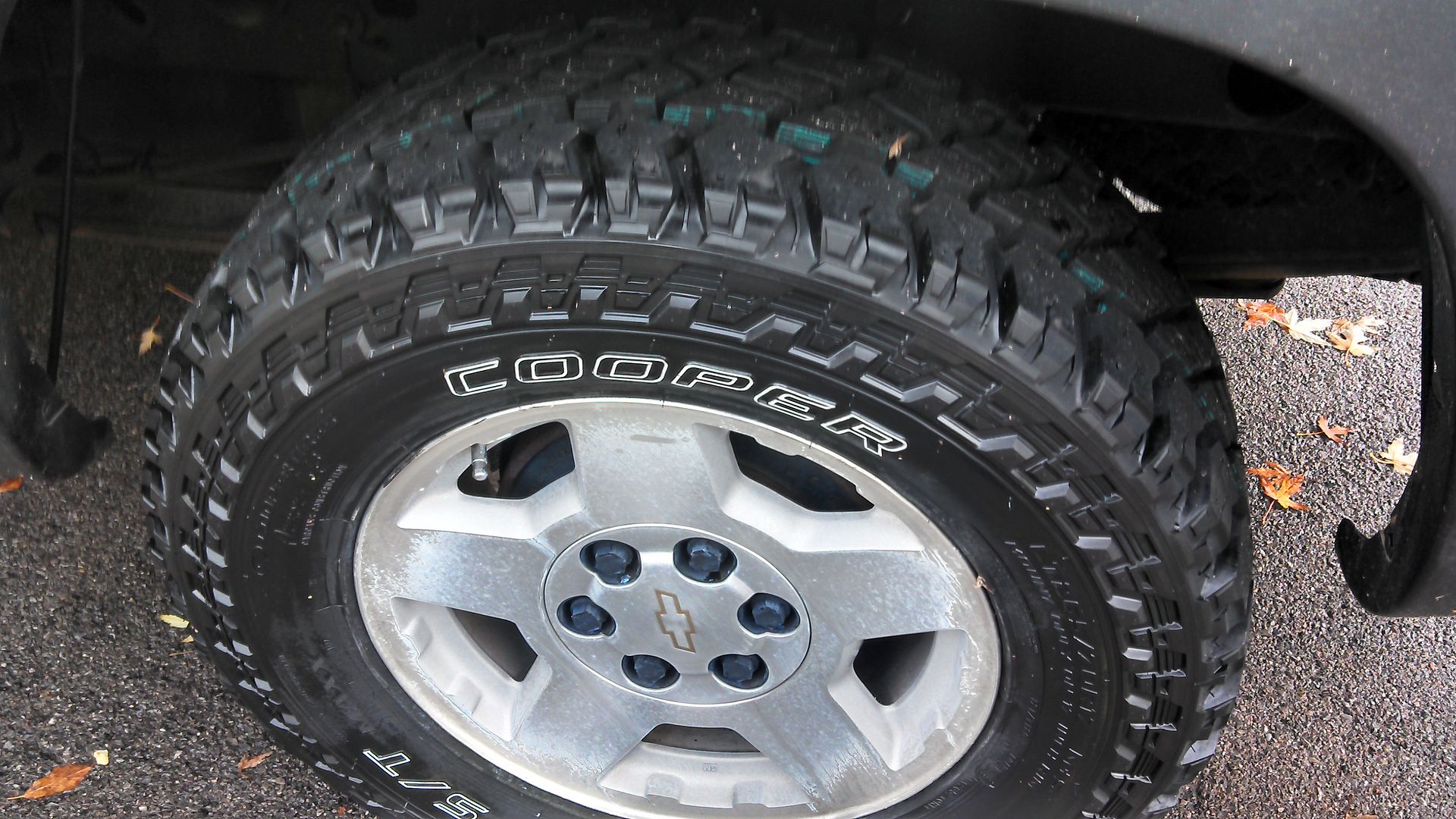 Cooper Discoverer ST MAXX - Wheels, Tires, & TPMS - GM-Trucks.com