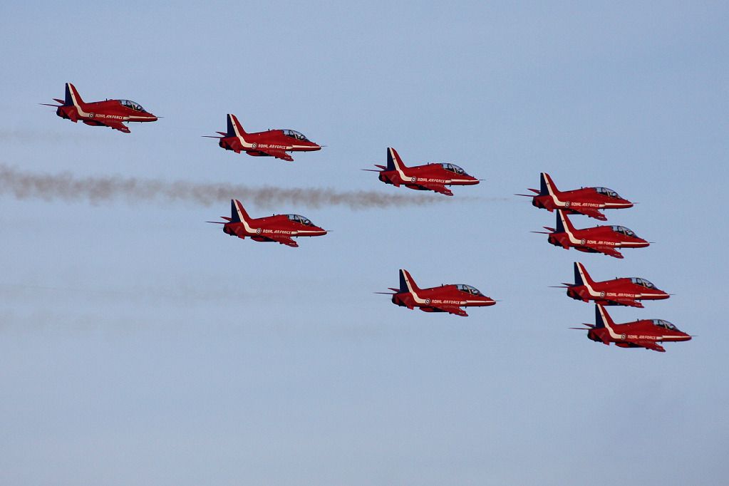 Red Arrows 9-ship @ Coningsby - UK Airshow Review Forums