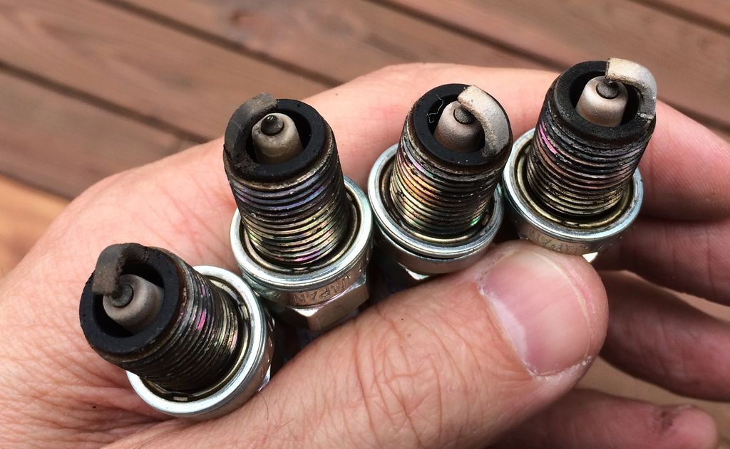 Do these spark plugs look unusual? | SaabCentral Forums