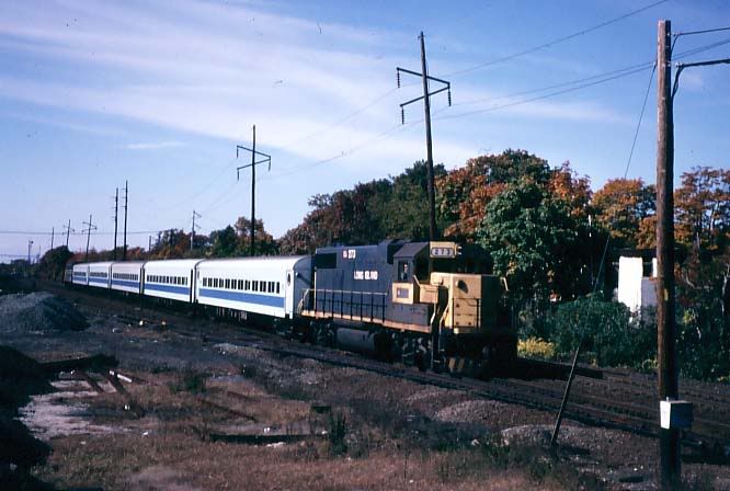 LIRR GP38-2's Re: Photos: Long Island City and the NIMBYies
