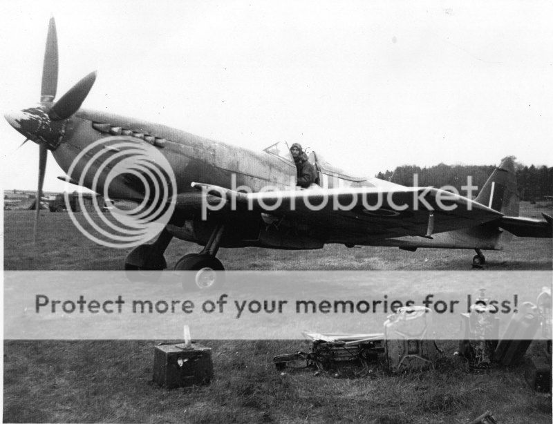 Colour of RAF Fire Extinguisher Question - Aircraft WWII - Britmodeller.com