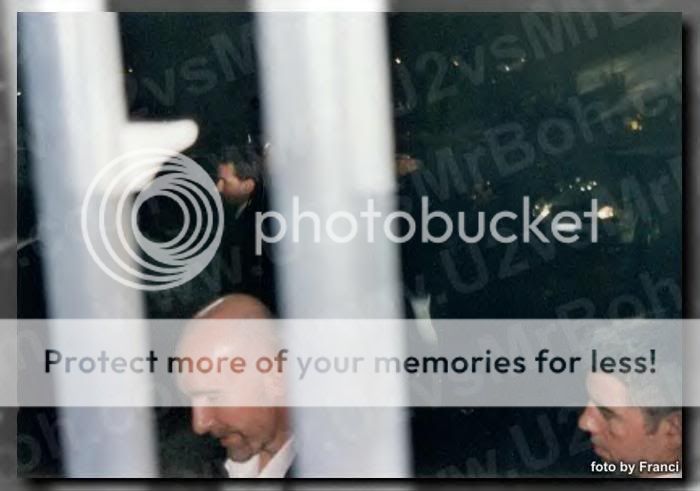 what's the most recent pic of edge without headgear - U2 Feedback