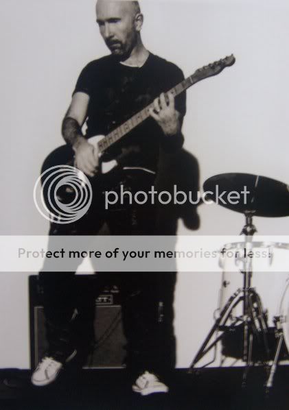 what's the most recent pic of edge without headgear | U2 Feedback