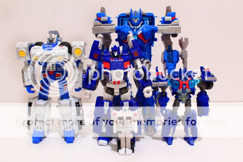 Generations FoC Deluxe Ultra Magnus Pictorial Review | Page 2 | TFW2005 ...