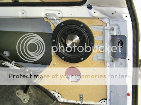 FJ80 Subwoofer and Amplifier Mounting | Page 2 | IH8MUD.com Forum ...