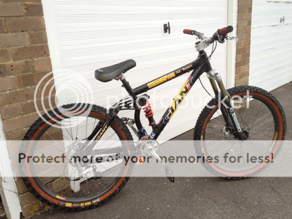 Giant AC Team (DH) NOW SPLITTING | Retrobike