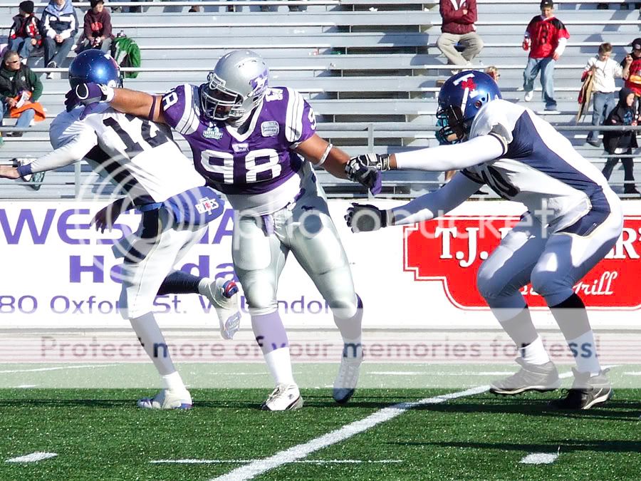 UWO Football - UWO vs UofT, 10/13/07 | The Photography Forum