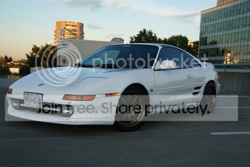 White MR2, Black roof or White?