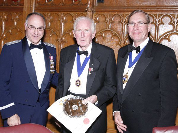 Duncan Simpson: Hunter, Harrier and Hawk test pilot - PPRuNe Forums