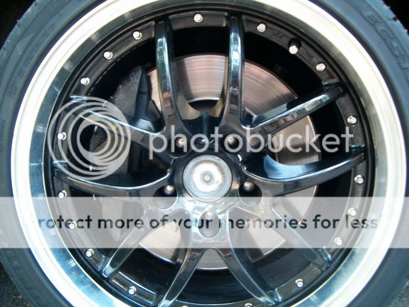 Stern ST-1 Face III Beast 18X8.5's Black w/ silver lip