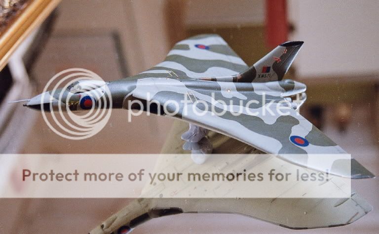 1/144 Vulcan model kit - UK Airshow Review Forums