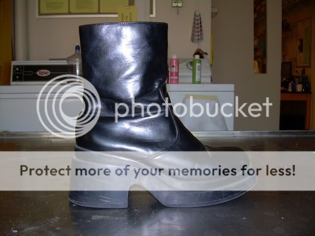 Artisan Focus/Project: Blue-footed booby feet by Grier Coleman ...