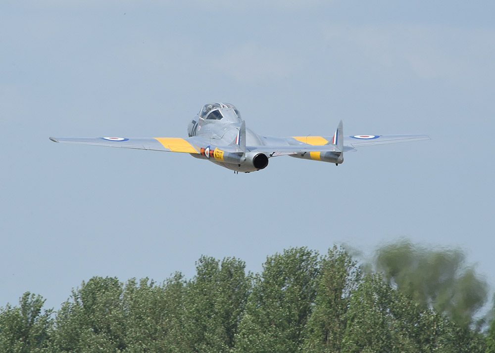 North Weald Vampire WZ507 - UK Airshow Review Forums