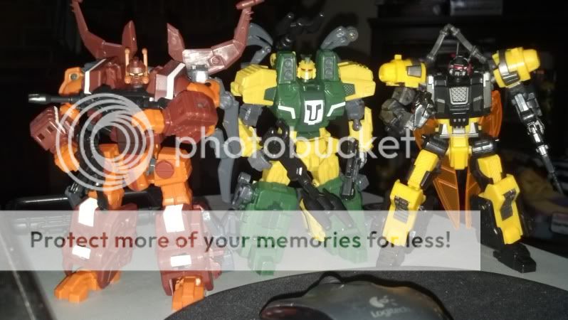 Fansproject deluxe Insecticons- TFsource holiday exclusive | Page 59 ...