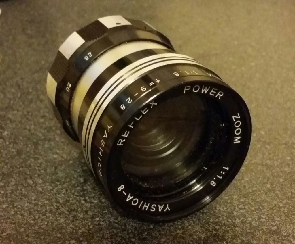 Help me identify this Yashica lens... can I adapt it? - PentaxForums.com