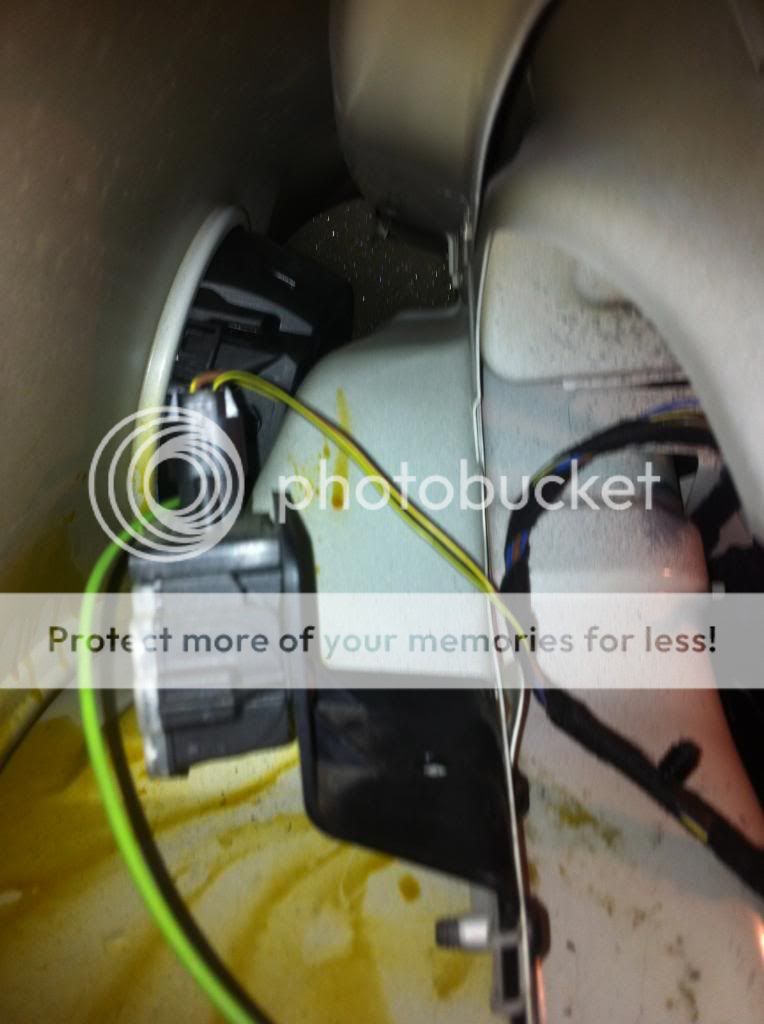 R56 rear light cluster removal | MINI Cooper Forum