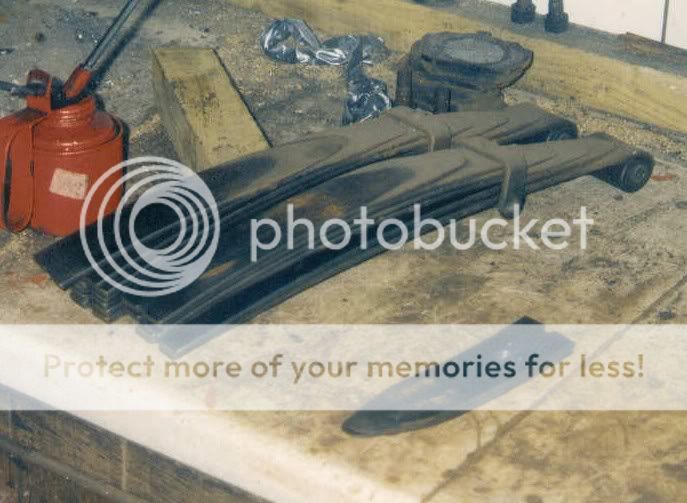 Quarter eliptic rear spring setup