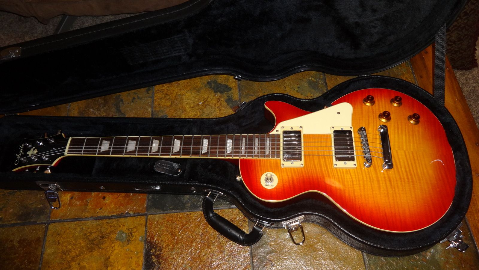 Agile LP 2500 Cherry Sunburst - Electric Guitars - Harmony Central