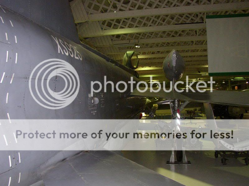 Overwing ferry tanks on a Lightning - Aircraft Cold War - Britmodeller.com