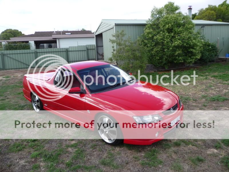 FS: VY SS ute, manual, red leather, hard lid 69k kms