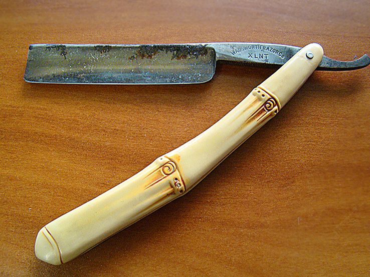 What Straight Razor Did You Use Today? | TheShaveDen