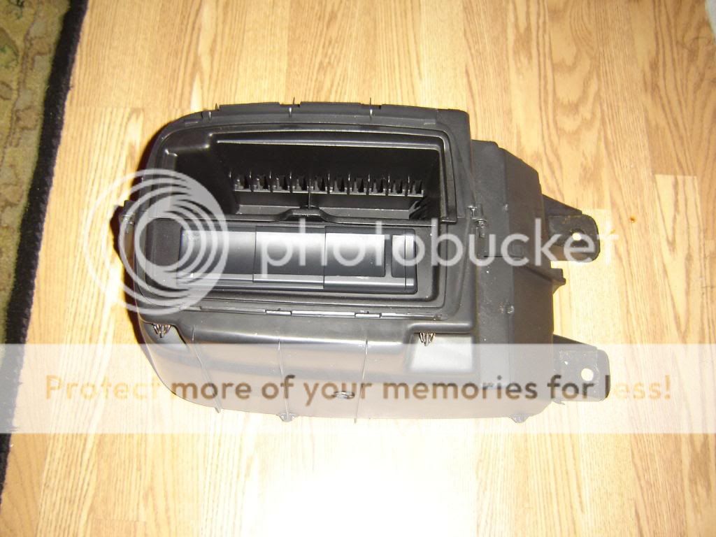 FS: stock center console guts with mint 6 disk changer! | Lightning Rodder