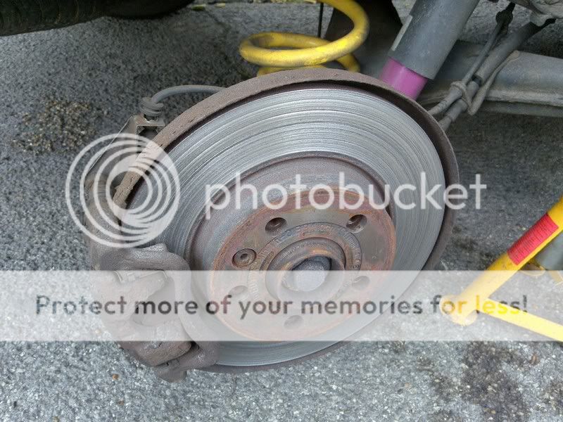 HOW TO: Rear T4 Brakes. Pads & Discs | Volkszone Forum