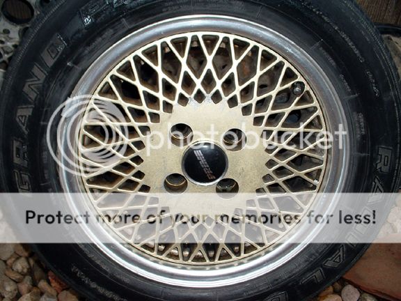 looking for pic, black jetta, gold mesh rims | VW Vortex - Volkswagen Forum