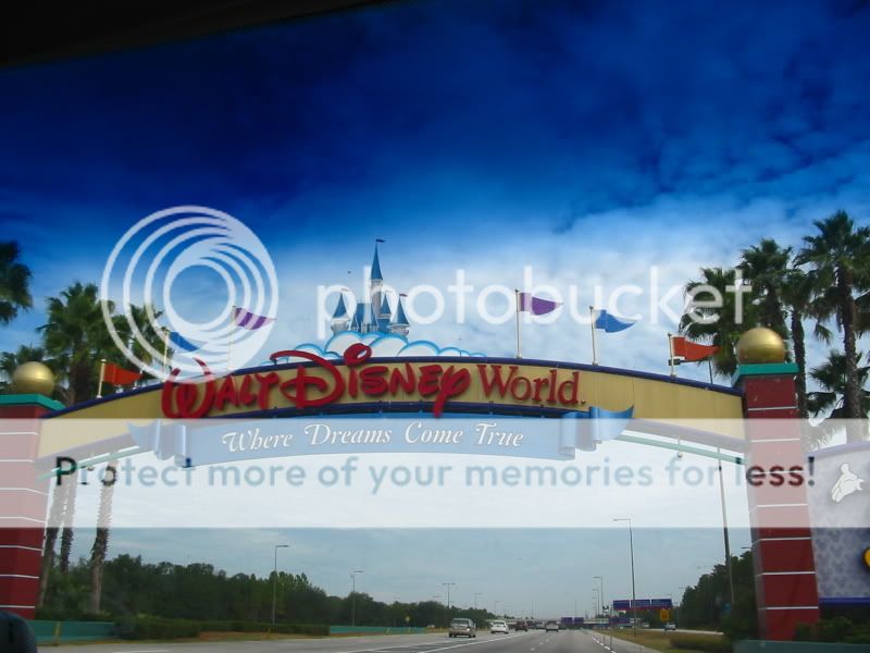 photo of the WDW Welcome sign - | The DIS Disney Discussion Forums ...