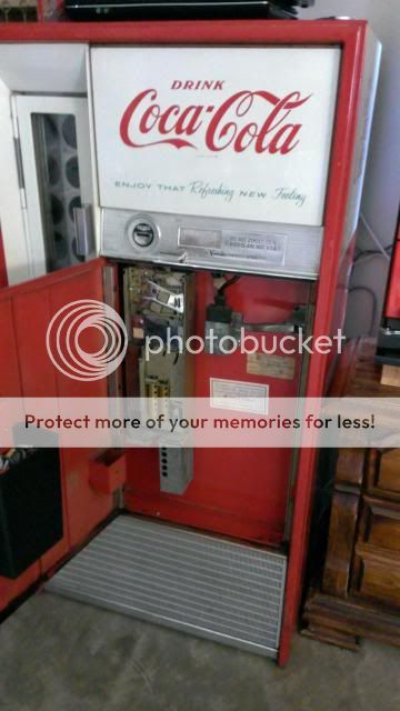 Vendo 63 Coke machine! $500obo | Museum of the Game® Forums
