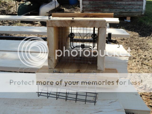 Canadian Trappers Talk Forum • View topic - Floating Mink Box