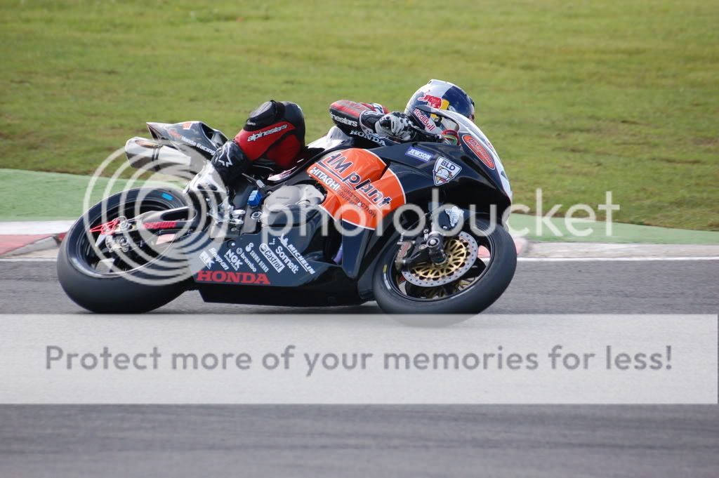 HM Plant Hondas dominate Snetterton | Honda CBR 1000RR Forums