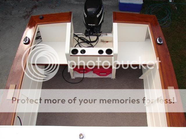 Motor Well - Single Engine Narrow Transom Cutout