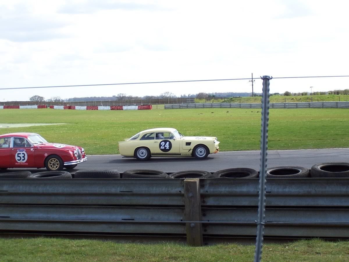 Warwick GT 350 racing at Snetterton - The Peerless & Warwick Register ...
