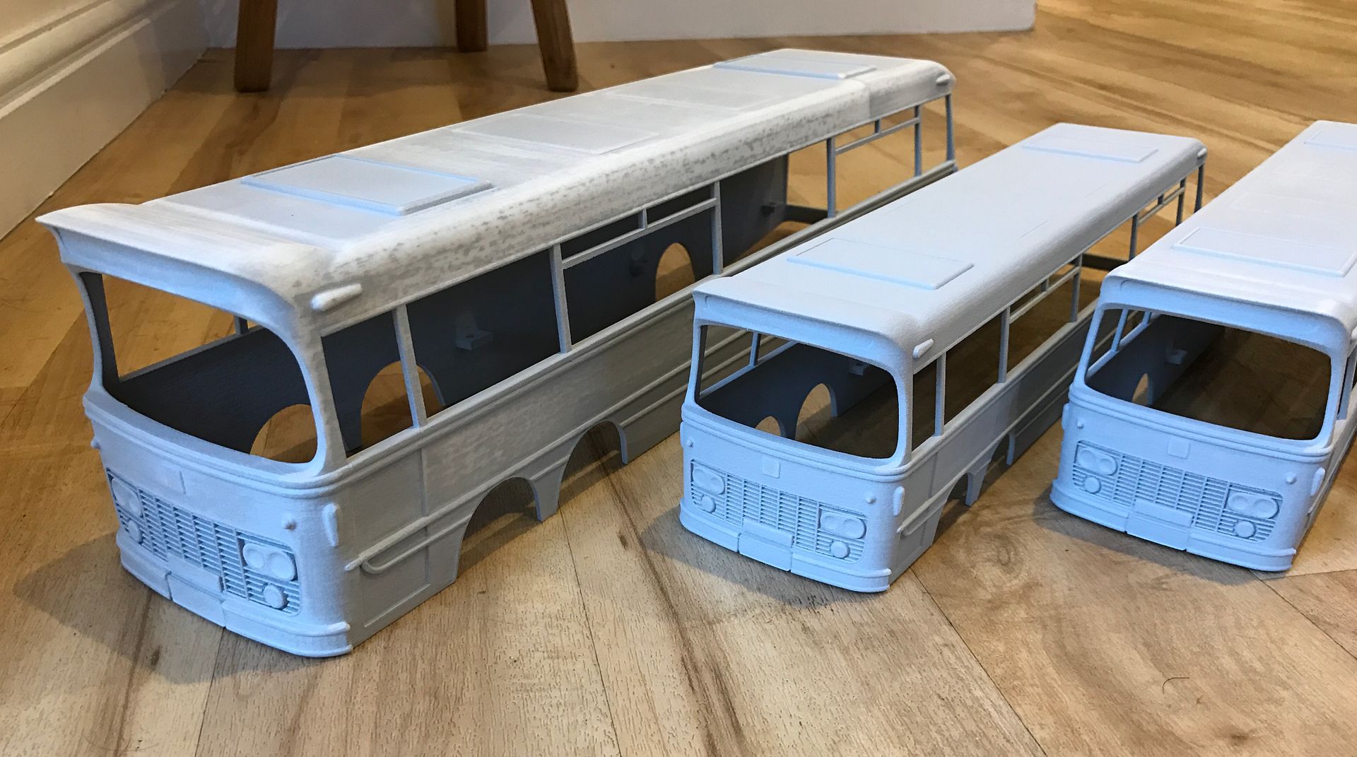 Italian Job - Minis and coach | SlotForum