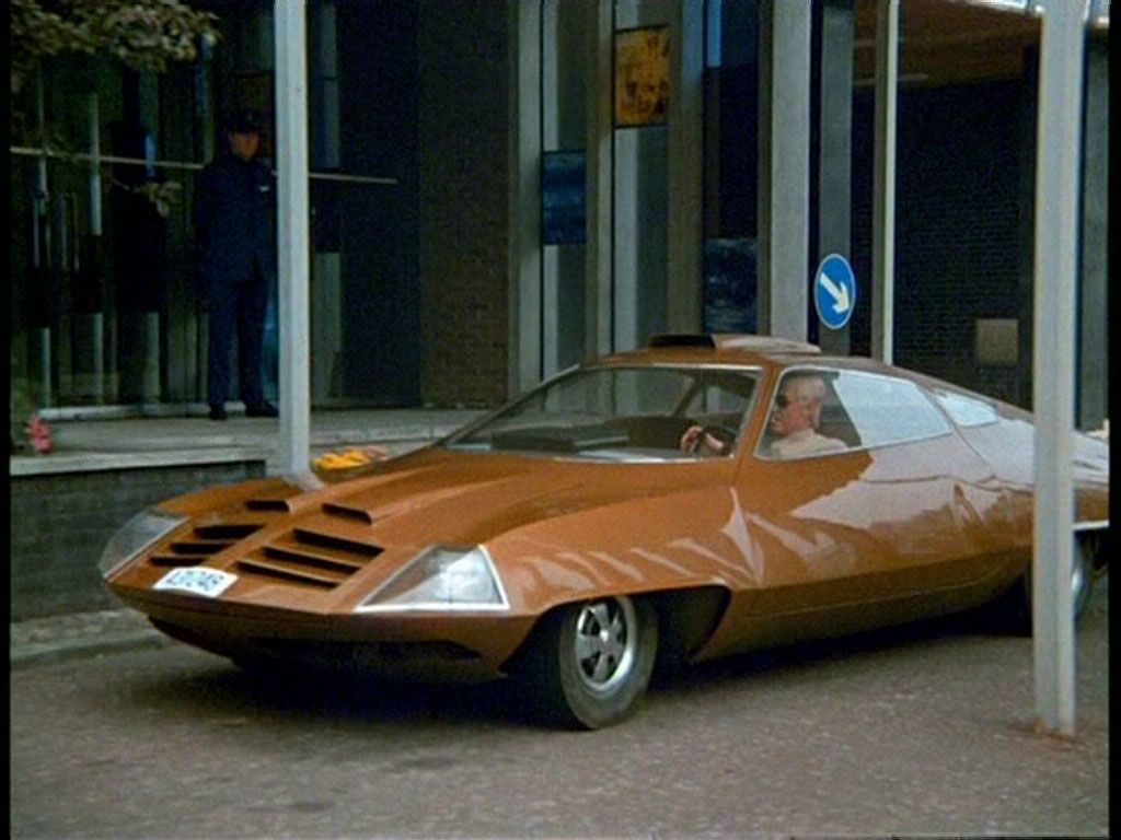 Straker's Car & Foster's Car - UFO TV Series | SlotForum