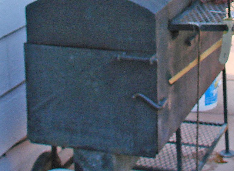 door latch??? | THE BBQ BRETHREN FORUMS