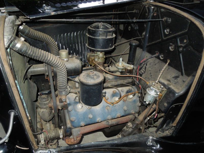1932 Fordor - Deluxe V8 - The Ford Barn