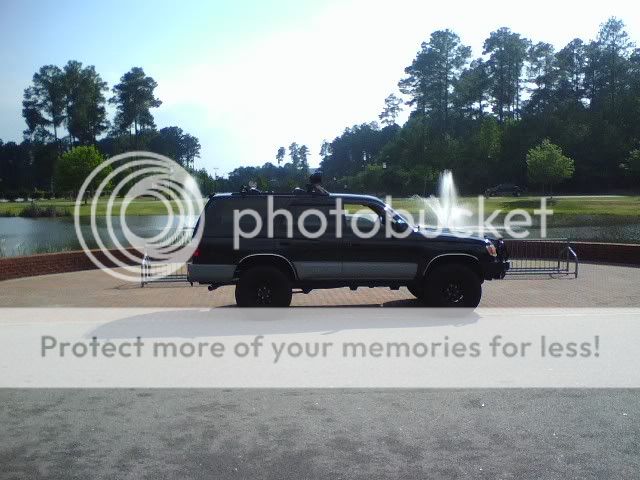 empty campus=good photo shoot/police intervention - Toyota 4Runner ...