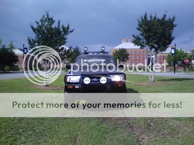 empty campus=good photo shoot/police intervention - Toyota 4Runner ...