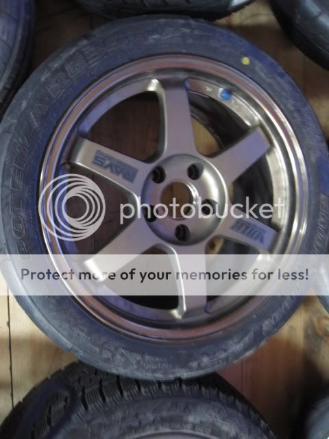 NY -->Volk TE37 Bronze 17 inch with racing slicks Potenza RE55S