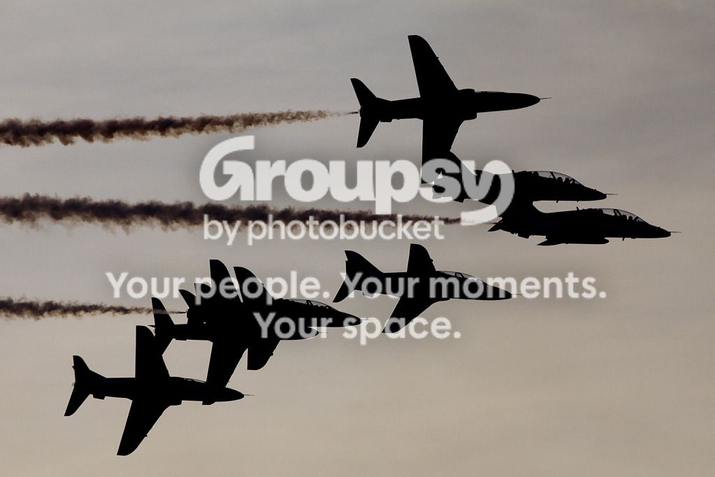 Red Arrows 9-ship @ Coningsby - FighterControl