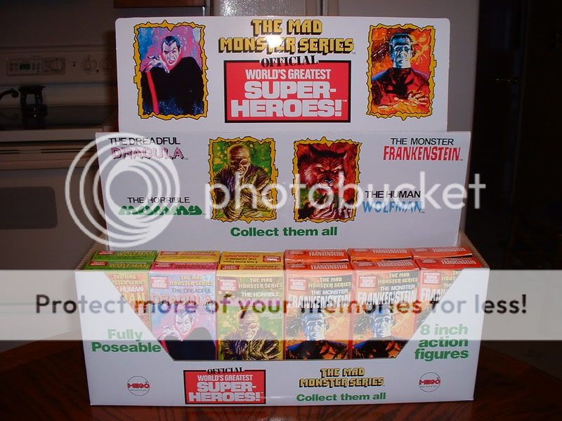 Another thanks to Mego73, the Monster Display box has arrived! ! (pics ...
