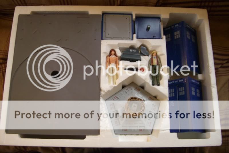 Dapol 25th Anniversary Tardis Console Room Playset.: doctorwho ...