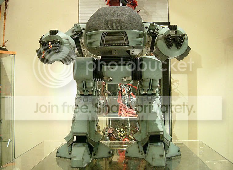 ANYONE HAVE THIS Robocop ED-209 - Statue Forum