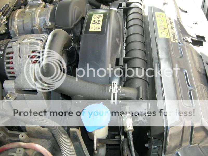 Broken radiator bleed pipe spigot. HELP! | Range Rovers Forum