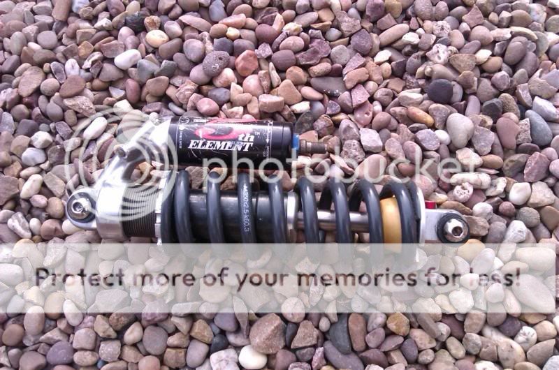 Progressive 5th Element shock - WITHDRAWN FOR SERVICE | Retrobike